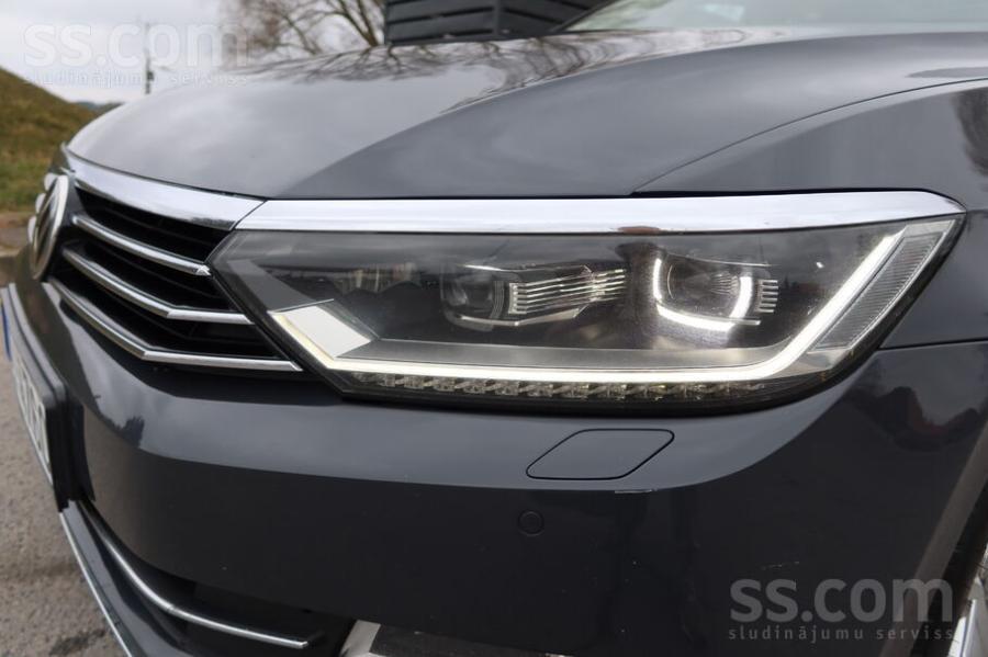 Grey Volkswagen Passat B8 2015 in Riga, with an engine capacity of 2.00 L and mileage of 363 thousand km for 9800 €, photo 15 on AUTOMOTO.COM.LV