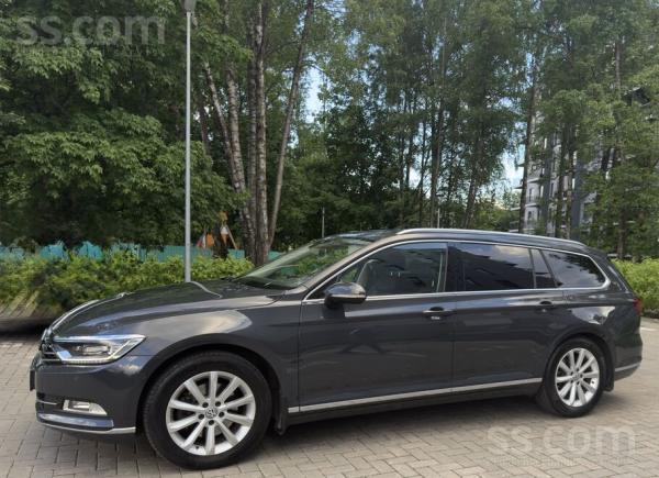 Grey Volkswagen Passat B8 2015 in Riga, with an engine capacity of 2.00 L and mileage of 175 thousand km for 11950 €, photo 3 on AUTOMOTO.COM.LV