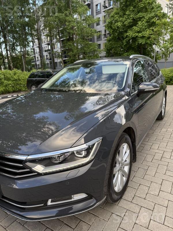 Grey Volkswagen Passat B8 2015 in Riga, with an engine capacity of 2.00 L and mileage of 175 thousand km for 11950 €, photo 4 on AUTOMOTO.COM.LV