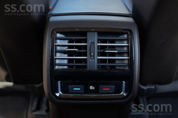 Grey Volkswagen Passat B8 2015 in Riga, with an engine capacity of 2.00 L and mileage of 175 thousand km for 11950 €, photo 7 on AUTOMOTO.COM.LV