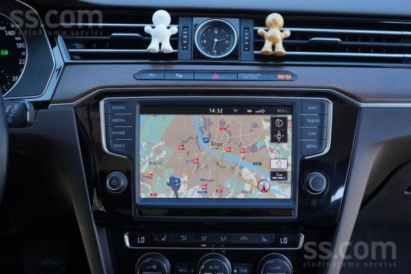 Grey Volkswagen Passat B8 2015 in Riga, with an engine capacity of 2.00 L and mileage of 175 thousand km for 11950 €, photo 8 on AUTOMOTO.COM.LV