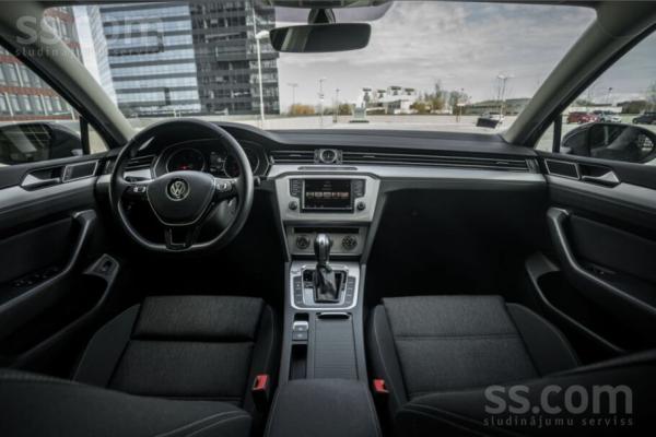 Grey Volkswagen Passat B8 2015 in Riga, with an engine capacity of 2.00 L and mileage of 286 thousand km for 7450 €, photo 8 on AUTOMOTO.COM.LV