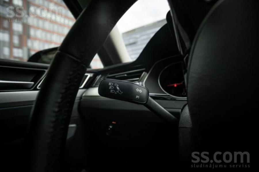 Grey Volkswagen Passat B8 2015 in Riga, with an engine capacity of 2.00 L and mileage of 286 thousand km for 7450 €, photo 16 on AUTOMOTO.COM.LV