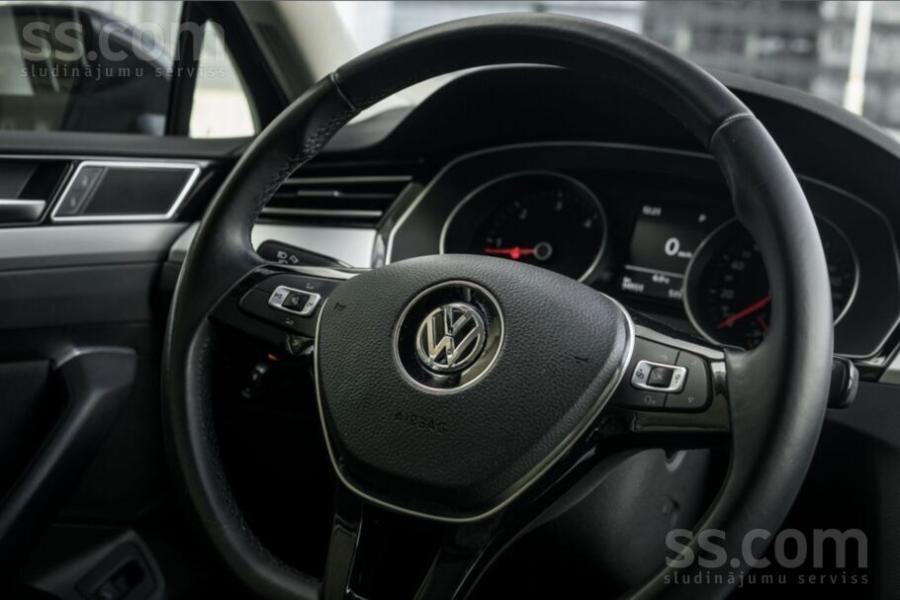Grey Volkswagen Passat B8 2015 in Riga, with an engine capacity of 2.00 L and mileage of 0 thousand km for 7900 €, photo 18 on AUTOMOTO.COM.LV