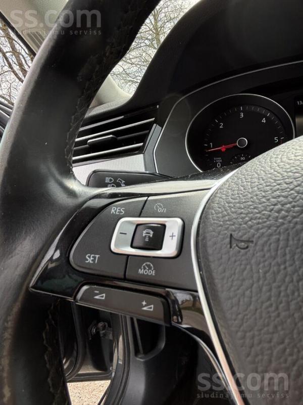 Grey Volkswagen Passat B8 2015 in Riga, with an engine capacity of 1.60 L and mileage of 297 thousand km for 6700 €, photo 7 on AUTOMOTO.COM.LV
