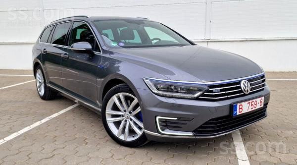 Grey Volkswagen Passat B8 2015 in Riga, with an engine capacity of 1.40 L and mileage of 249 thousand km for 11990 €, photo 6 on AUTOMOTO.COM.LV