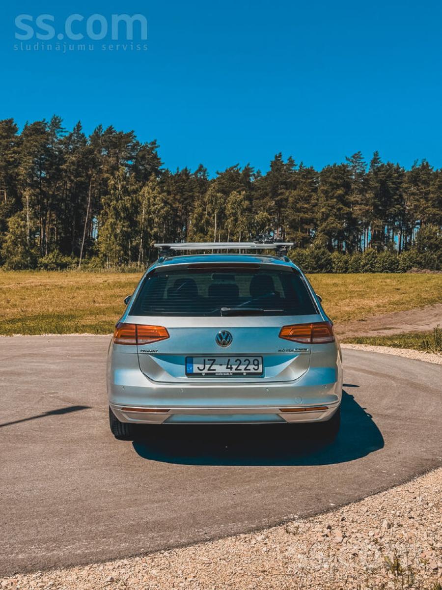 Grey Volkswagen Passat B8 2015 in Riga, with an engine capacity of 2.00 L and mileage of 259 thousand km for 8500 €, photo 4 on AUTOMOTO.COM.LV