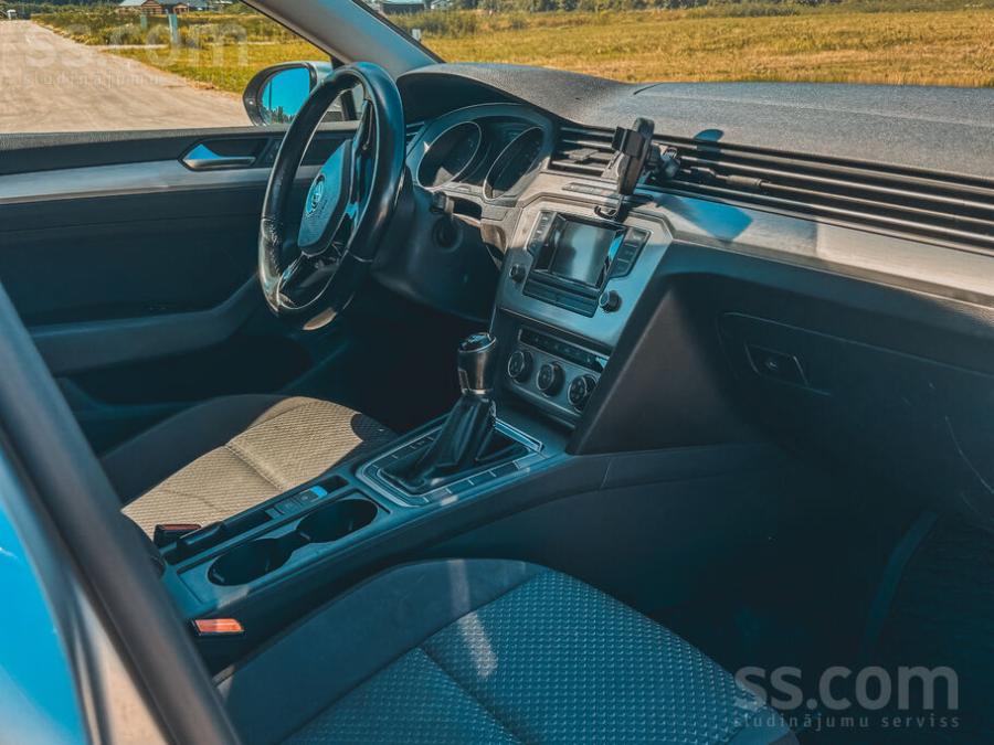 Grey Volkswagen Passat B8 2015 in Riga, with an engine capacity of 2.00 L and mileage of 259 thousand km for 8500 €, photo 11 on AUTOMOTO.COM.LV