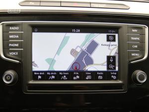 Pelēks Volkswagen Passat B8 2015 Viļņa, ar dzinēja tilpumu 1.40 L un nobraukumu 201 tūkst. km par 9999 €, foto 25 vietnē AUTOMOTO.COM.LV