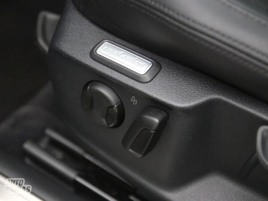 Pelēks Volkswagen Passat B8 2015 Viļņa, ar dzinēja tilpumu 1.40 L un nobraukumu 201 tūkst. km par 9999 €, foto 35 vietnē AUTOMOTO.COM.LV