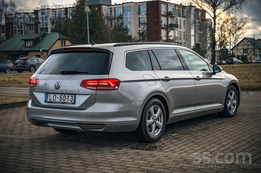 Pelēks Volkswagen Passat B8 2015 Rīga, ar dzinēja tilpumu 2.00 L un nobraukumu 296 tūkst. km par 7590 €, foto 5 vietnē AUTOMOTO.COM.LV