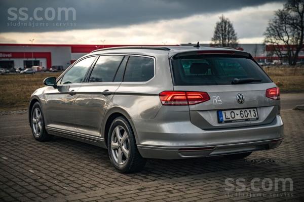 Grey Volkswagen Passat B8 2015 in Riga, with an engine capacity of 2.00 L and mileage of 296 thousand km for 7590 €, photo 6 on AUTOMOTO.COM.LV