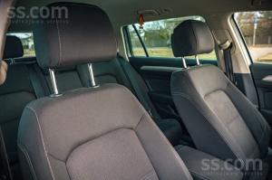 Pelēks Volkswagen Passat B8 2015 Rīga, ar dzinēja tilpumu 2.00 L un nobraukumu 296 tūkst. km par 7590 €, foto 9 vietnē AUTOMOTO.COM.LV
