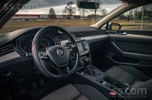 Pelēks Volkswagen Passat B8 2015 Rīga, ar dzinēja tilpumu 2.00 L un nobraukumu 296 tūkst. km par 7590 €, foto 10 vietnē AUTOMOTO.COM.LV