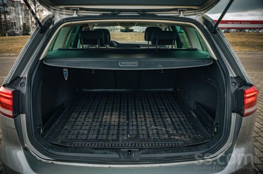 Pelēks Volkswagen Passat B8 2015 Rīga, ar dzinēja tilpumu 2.00 L un nobraukumu 296 tūkst. km par 7590 €, foto 20 vietnē AUTOMOTO.COM.LV