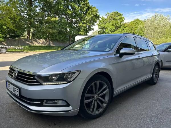 Grey Volkswagen Passat B8 2015 in Limbazi, with an engine capacity of 2.00 L and mileage of 268 thousand km for 9250 €, photo 1 on AUTOMOTO.COM.LV
