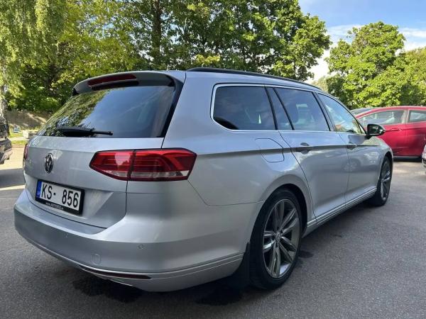 Grey Volkswagen Passat B8 2015 in Limbazi, with an engine capacity of 2.00 L and mileage of 268 thousand km for 9250 €, photo 6 on AUTOMOTO.COM.LV