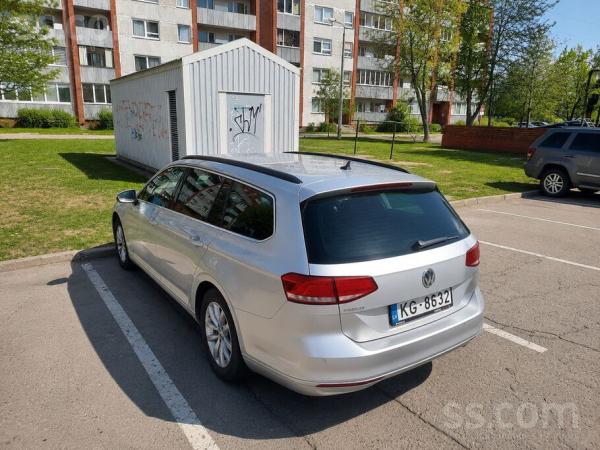 Grey Volkswagen Passat B8 2015 in Riga, with an engine capacity of 2.00 L and mileage of 267 thousand km for 8700 €, photo 1 on AUTOMOTO.COM.LV
