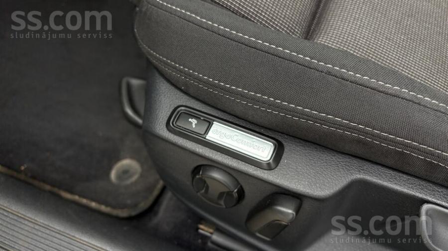 Pelēks Volkswagen Passat B8 2015 Liepāja, ar dzinēja tilpumu 2.00 L un nobraukumu 259 tūkst. km par 8850 €, foto 12 vietnē AUTOMOTO.COM.LV
