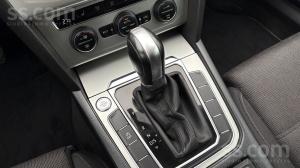 Pelēks Volkswagen Passat B8 2015 Liepāja, ar dzinēja tilpumu 2.00 L un nobraukumu 259 tūkst. km par 8850 €, foto 17 vietnē AUTOMOTO.COM.LV