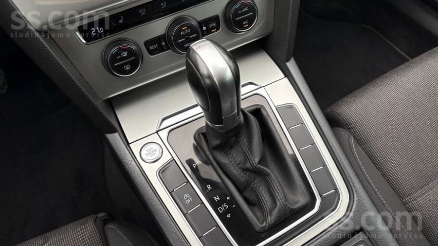 Pelēks Volkswagen Passat B8 2015 Liepāja, ar dzinēja tilpumu 2.00 L un nobraukumu 259 tūkst. km par 8850 €, foto 17 vietnē AUTOMOTO.COM.LV
