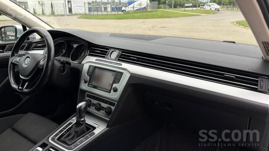 Pelēks Volkswagen Passat B8 2015 Liepāja, ar dzinēja tilpumu 2.00 L un nobraukumu 259 tūkst. km par 8850 €, foto 18 vietnē AUTOMOTO.COM.LV