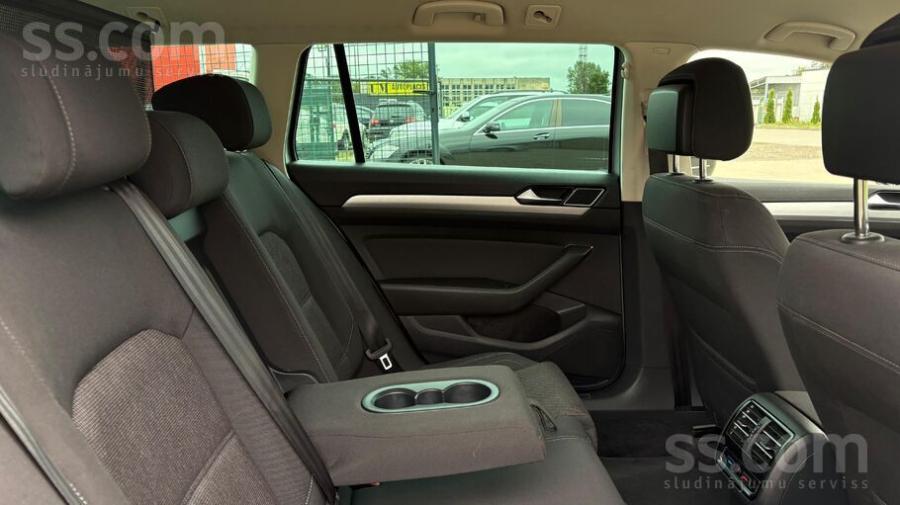 Pelēks Volkswagen Passat B8 2015 Liepāja, ar dzinēja tilpumu 2.00 L un nobraukumu 259 tūkst. km par 8850 €, foto 24 vietnē AUTOMOTO.COM.LV