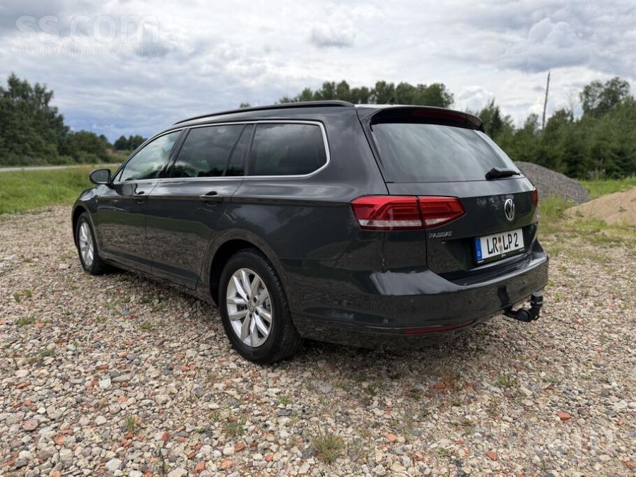 Grey Volkswagen Passat B8 2015 in Cesis, with an engine capacity of 2.00 L and mileage of 0 thousand km for 7950 €, photo 3 on AUTOMOTO.COM.LV