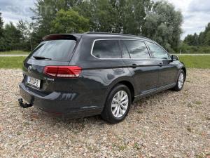 Grey Volkswagen Passat B8 2015 in Cesis, with an engine capacity of 2.00 L and mileage of 0 thousand km for 7950 €, photo 4 on AUTOMOTO.COM.LV