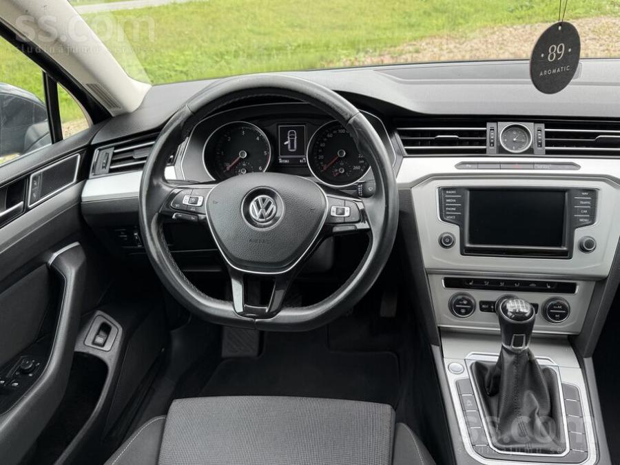 Grey Volkswagen Passat B8 2015 in Cesis, with an engine capacity of 2.00 L and mileage of 0 thousand km for 7950 €, photo 11 on AUTOMOTO.COM.LV