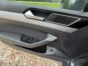 Grey Volkswagen Passat B8 2015 in Cesis, with an engine capacity of 2.00 L and mileage of 0 thousand km for 7950 €, photo 15 on AUTOMOTO.COM.LV