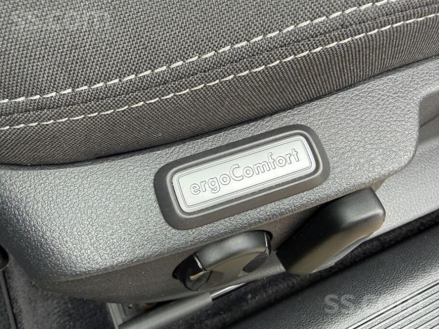Grey Volkswagen Passat B8 2015 in Cesis, with an engine capacity of 2.00 L and mileage of 0 thousand km for 7950 €, photo 16 on AUTOMOTO.COM.LV