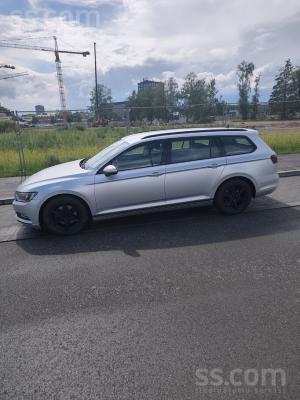 Grey Volkswagen Passat B8 2015 in Riga, with an engine capacity of 1.60 L and mileage of 420 thousand km for 6400 €, photo 4 on AUTOMOTO.COM.LV