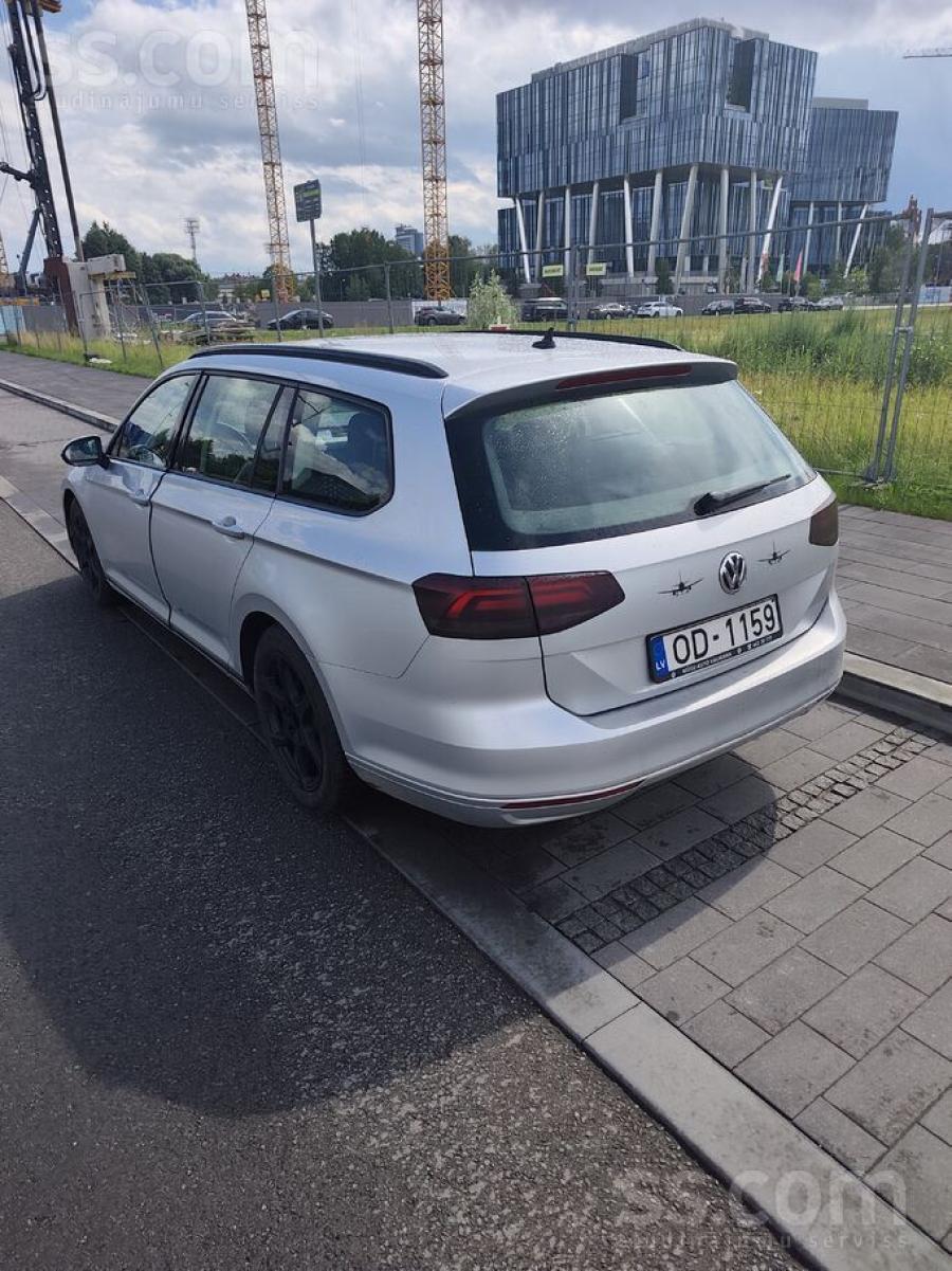 Grey Volkswagen Passat B8 2015 in Riga, with an engine capacity of 1.60 L and mileage of 420 thousand km for 6400 €, photo 5 on AUTOMOTO.COM.LV
