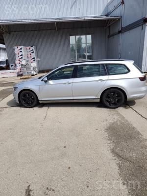 Grey Volkswagen Passat B8 2015 in Riga, with an engine capacity of 1.60 L and mileage of 420 thousand km for 6400 €, photo 11 on AUTOMOTO.COM.LV
