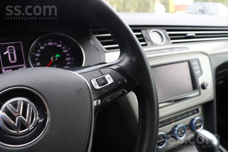 Grey Volkswagen Passat B8 2015 in Riga, with an engine capacity of 1.60 L and mileage of 0 thousand km for 5990 €, photo 13 on AUTOMOTO.COM.LV