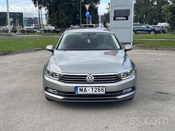 Grey Volkswagen Passat B8 2015 in Riga, with an engine capacity of 2.00 L and mileage of 465 thousand km for 5890 €, photo 2 on AUTOMOTO.COM.LV