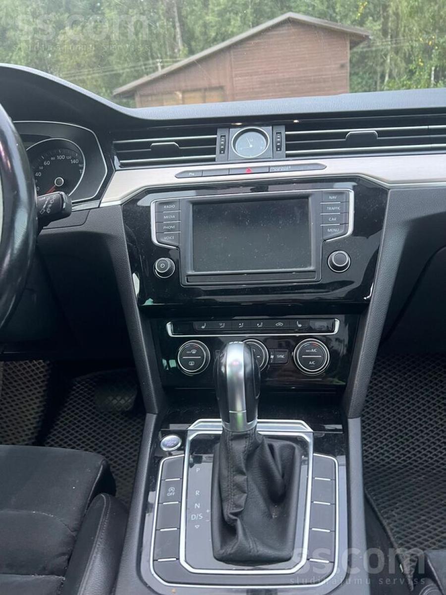 Pelēks Volkswagen Passat B8 2015 Valmiera, ar dzinēja tilpumu 1.60 L un nobraukumu 299 tūkst. km par 9500 €, foto 10 vietnē AUTOMOTO.COM.LV