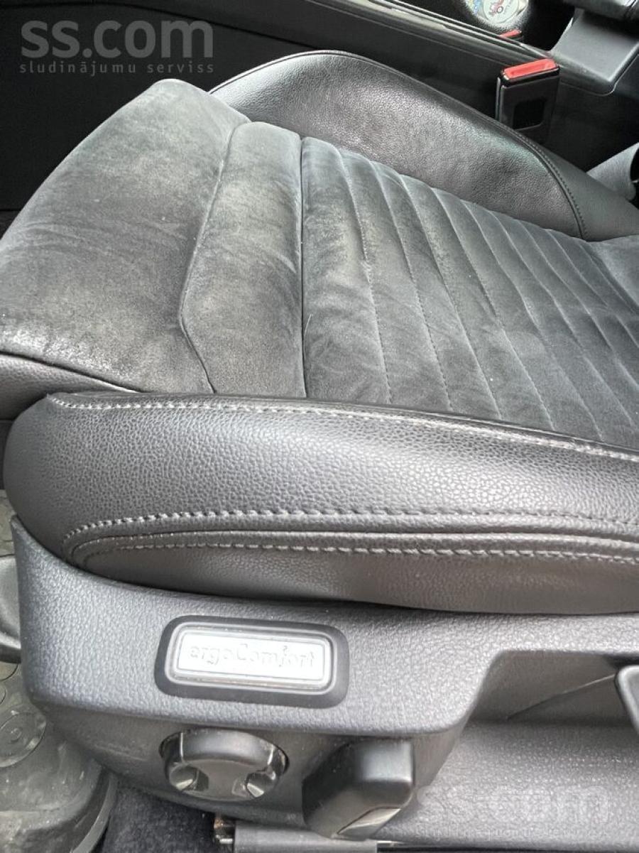 Grey Volkswagen Passat B8 2015 in Riga, with an engine capacity of 2.00 L and mileage of 325 thousand km for 8250 €, photo 6 on AUTOMOTO.COM.LV