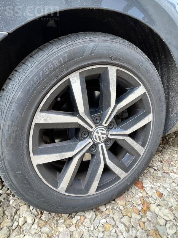 Pelēks Volkswagen Passat B8 2015 Rīga, ar dzinēja tilpumu 2.00 L un nobraukumu 325 tūkst. km par 8250 €, foto 7 vietnē AUTOMOTO.COM.LV