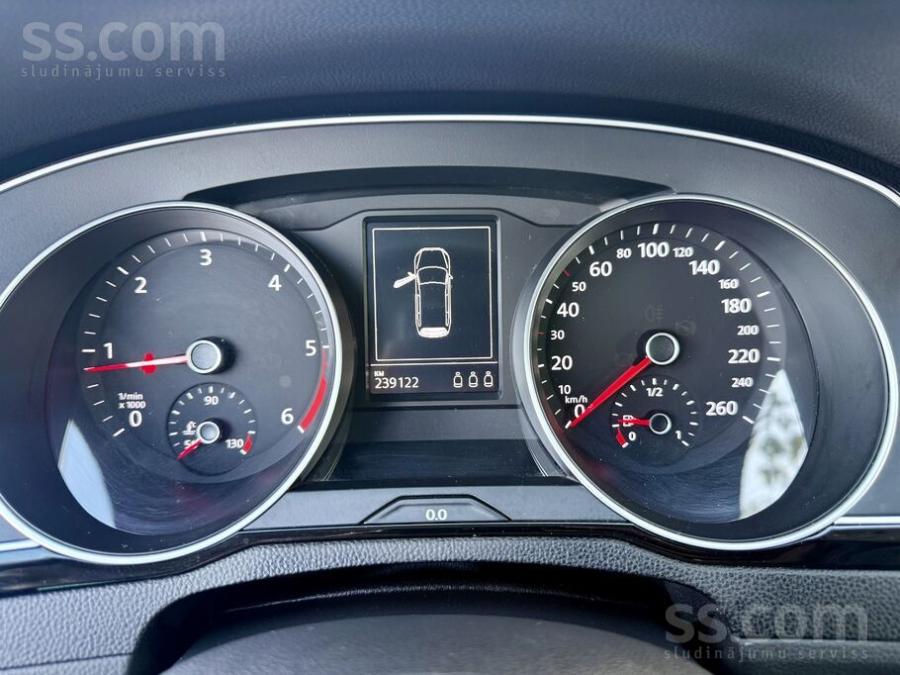 Grey Volkswagen Passat B8 2015 in Riga, with an engine capacity of 2.00 L and mileage of 0 thousand km for 7990 €, photo 20 on AUTOMOTO.COM.LV