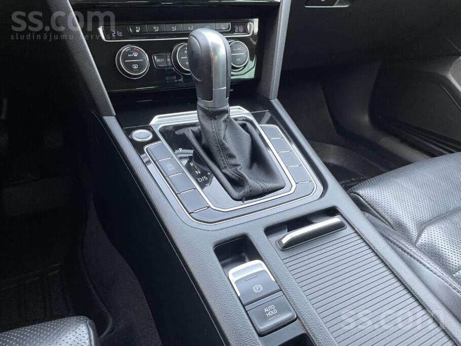 Pelēks Volkswagen Passat B8 2015 Talsi, ar dzinēja tilpumu 2.00 L un nobraukumu 309 tūkst. km par 6990 €, foto 20 vietnē AUTOMOTO.COM.LV