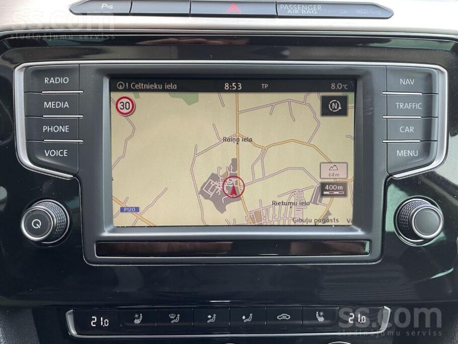Pelēks Volkswagen Passat B8 2015 Talsi, ar dzinēja tilpumu 2.00 L un nobraukumu 309 tūkst. km par 6990 €, foto 21 vietnē AUTOMOTO.COM.LV