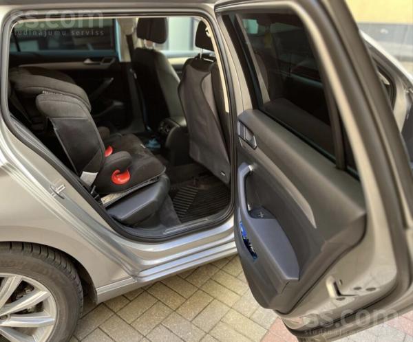 Grey Volkswagen Passat B8 2015 in Jelgava, with an engine capacity of 2.00 L and mileage of 213 thousand km for 11550 €, photo 7 on AUTOMOTO.COM.LV