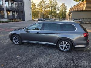 Pelēks Volkswagen Passat B8 2015 Rīga, ar dzinēja tilpumu 1.40 L un nobraukumu 227 tūkst. km par 9750 €, foto 5 vietnē AUTOMOTO.COM.LV