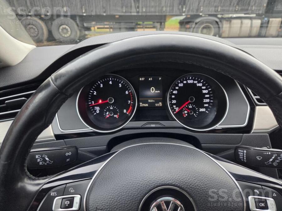 Pelēks Volkswagen Passat B8 2015 Rīga, ar dzinēja tilpumu 1.40 L un nobraukumu 227 tūkst. km par 9750 €, foto 8 vietnē AUTOMOTO.COM.LV