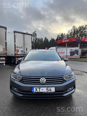 Pelēks Volkswagen Passat B8 2016 Daugavpils, ar dzinēja tilpumu 2.00 L un nobraukumu 277 tūkst. km par 10350 €, foto 2 vietnē AUTOMOTO.COM.LV