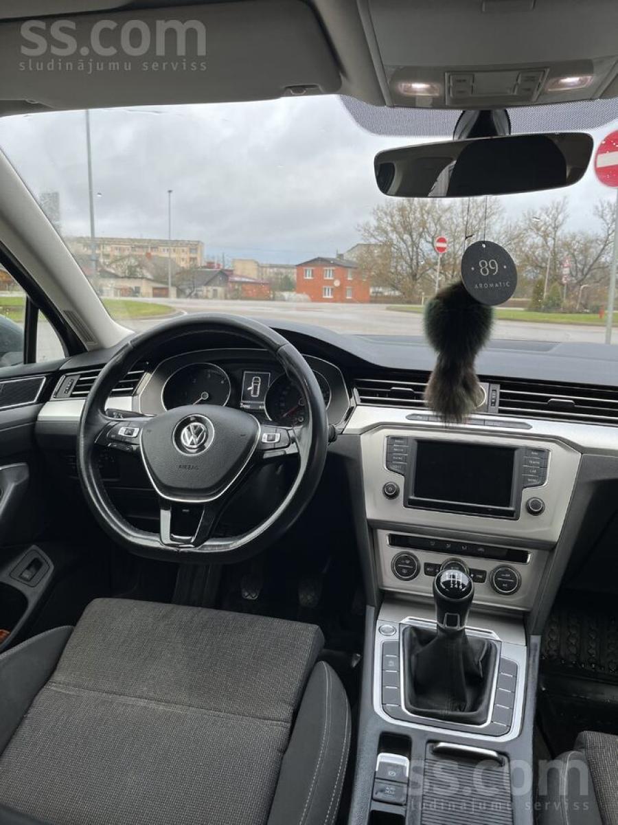 Pelēks Volkswagen Passat B8 2016 Daugavpils, ar dzinēja tilpumu 2.00 L un nobraukumu 277 tūkst. km par 10350 €, foto 7 vietnē AUTOMOTO.COM.LV