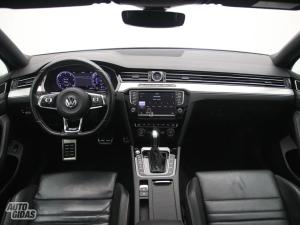 Pelēks Volkswagen Passat B8 2016 Viļņa, ar dzinēja tilpumu 2.00 L un nobraukumu 203 tūkst. km par 14199 €, foto 2 vietnē AUTOMOTO.COM.LV
