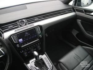Pelēks Volkswagen Passat B8 2016 Viļņa, ar dzinēja tilpumu 2.00 L un nobraukumu 203 tūkst. km par 14199 €, foto 21 vietnē AUTOMOTO.COM.LV